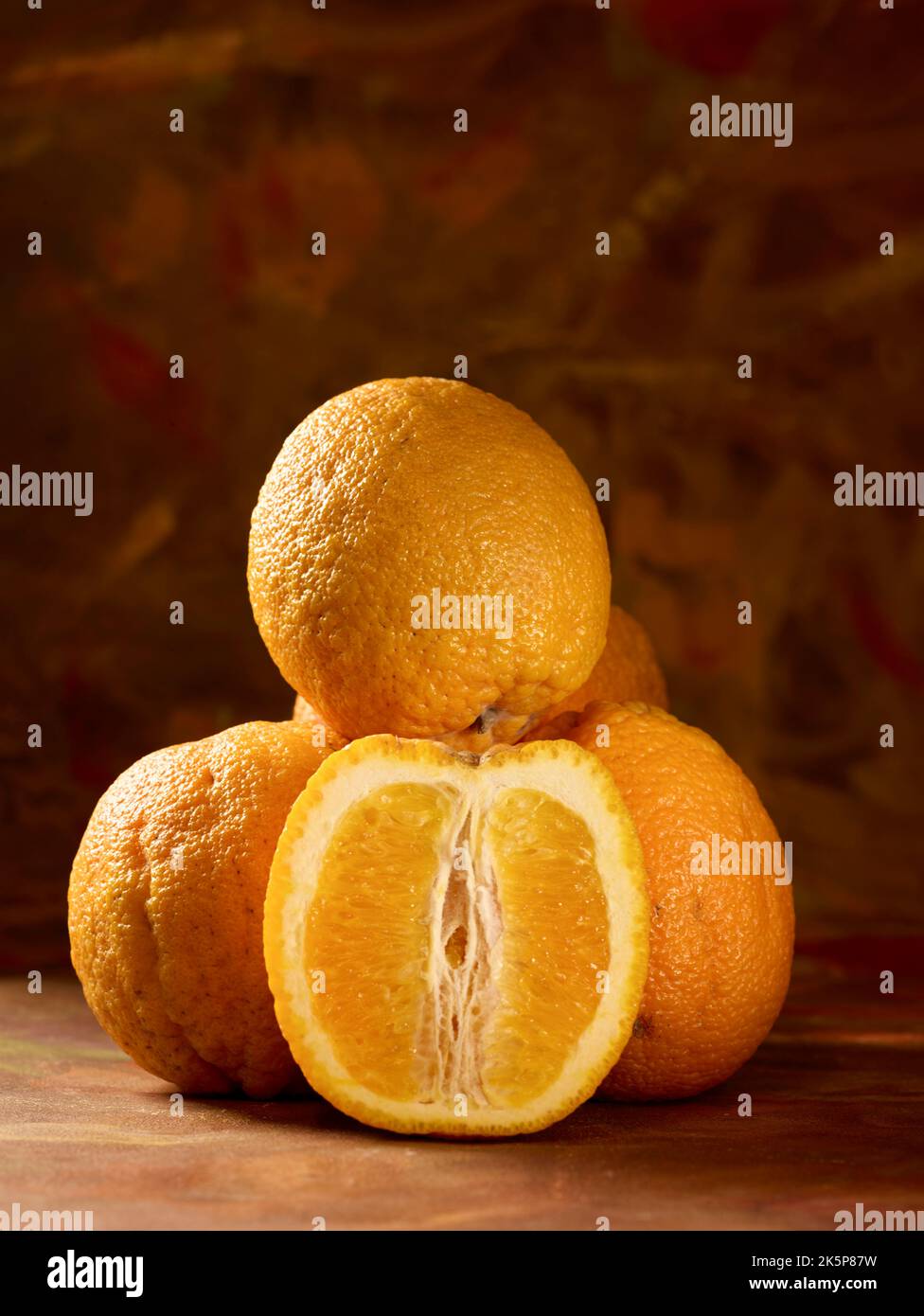 Close up food still-life of sweet oranges Stock Photo - Alamy
