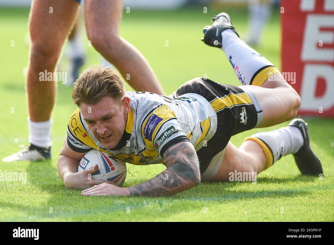 Lner comunnity stadium hi-res stock photography and images - Alamy