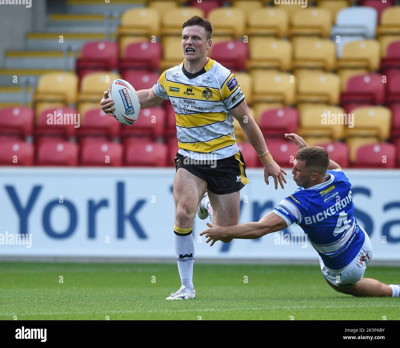 York, England -11th September 2022 - AJ Towse of York Knights makes ...