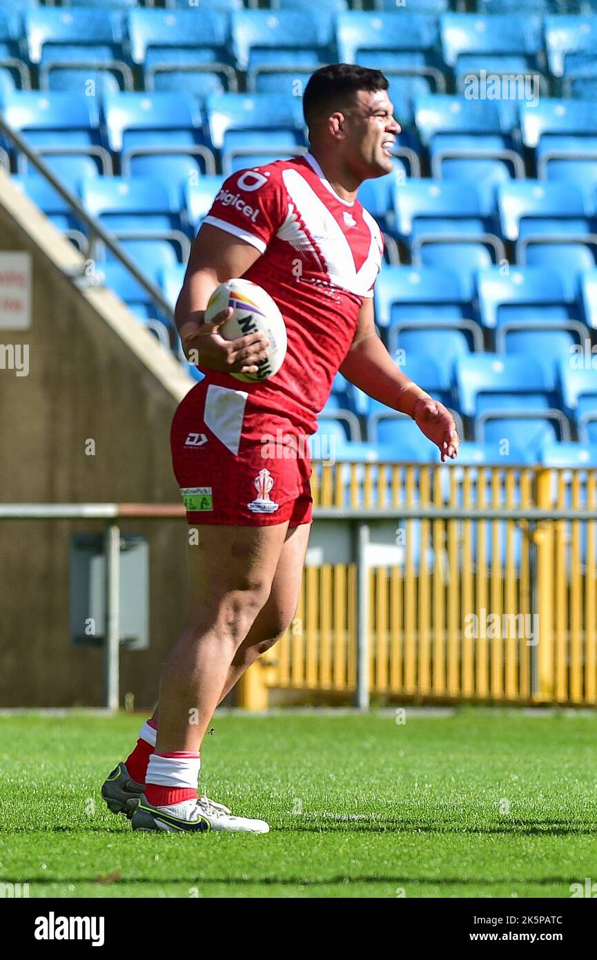 Halifax, England -8th October 2022 - David Fifita of Tonga celebrates ...