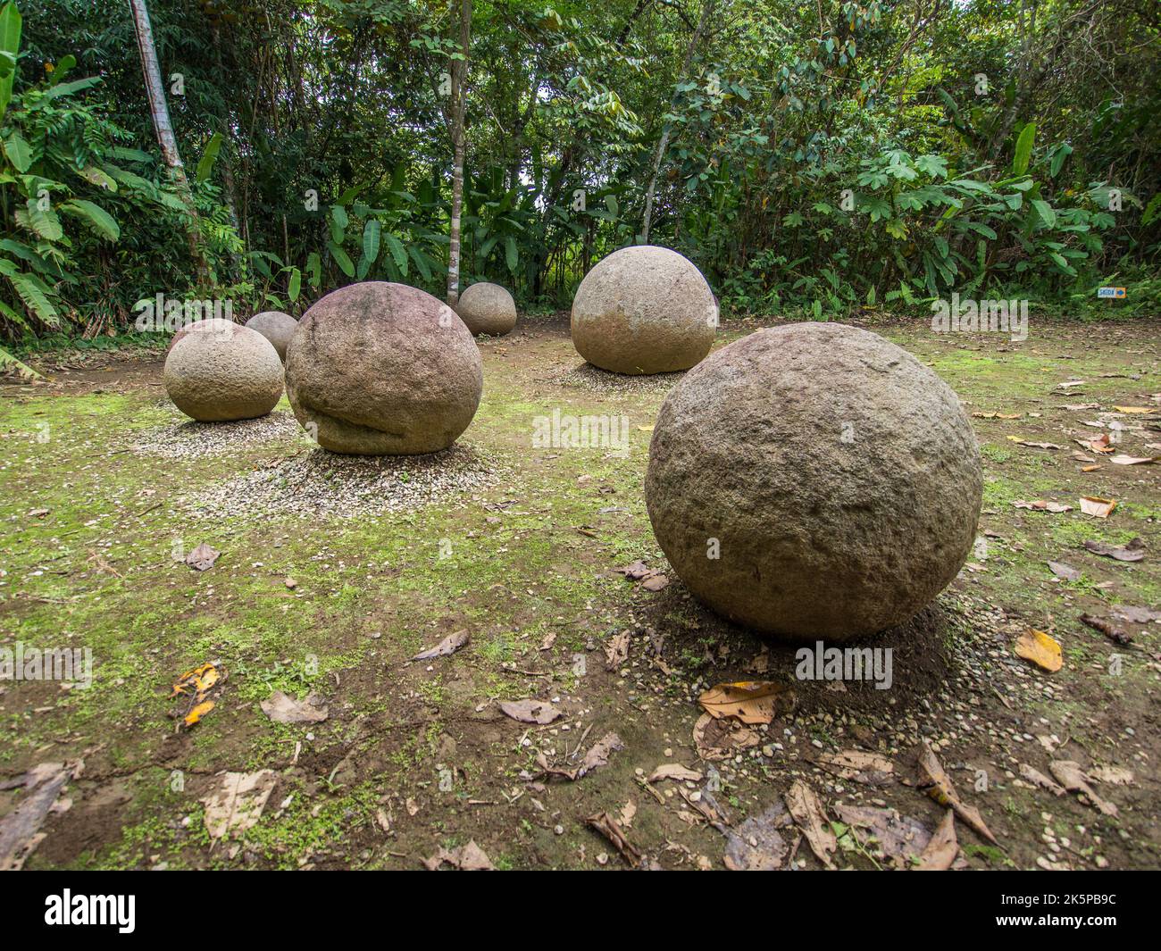 Pre columbian stone sphere hi-res stock photography and images - Alamy