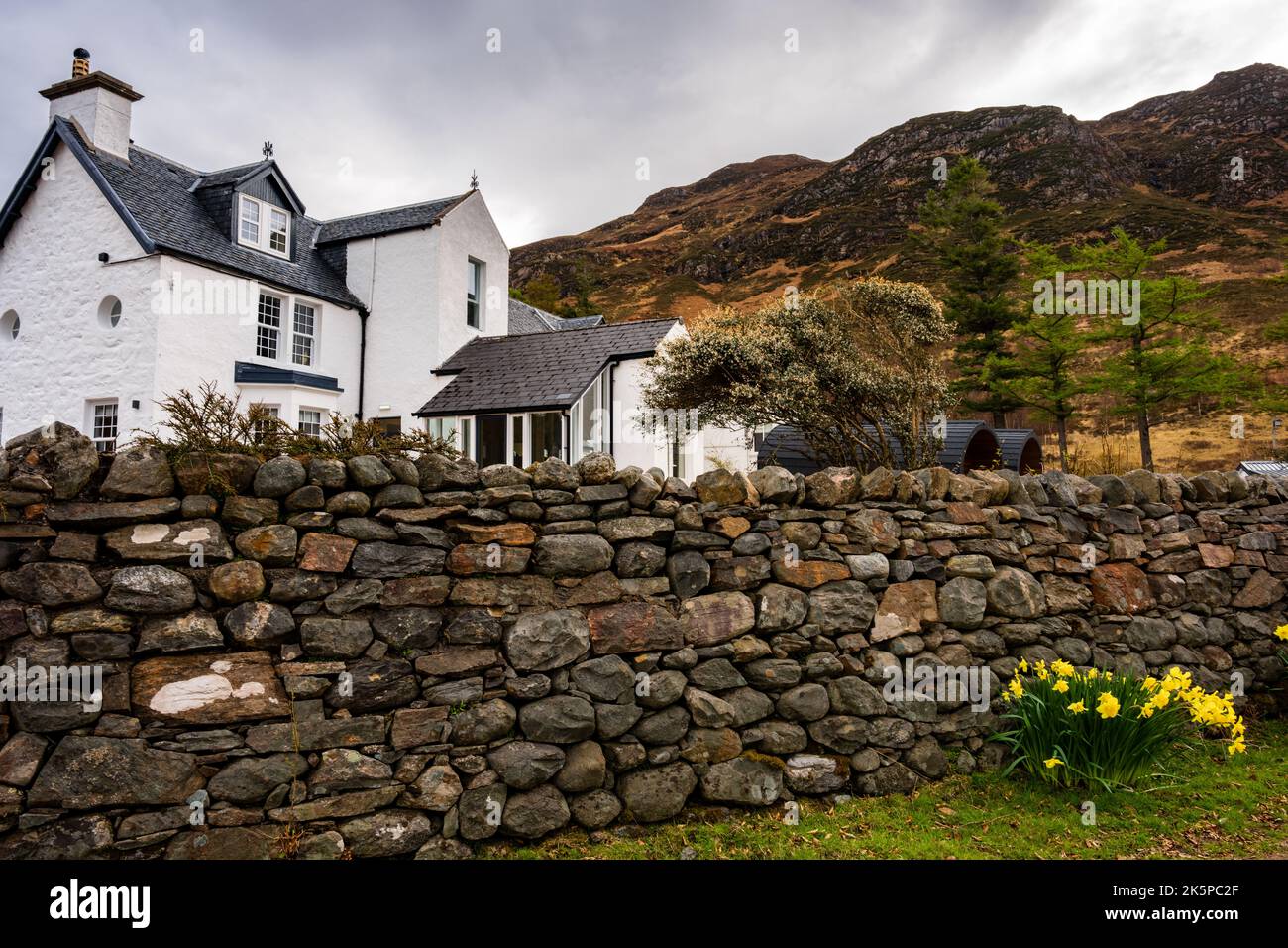 A Lovely cottage in the Scottish Highlands in Scotland, UK Stock Photo ...