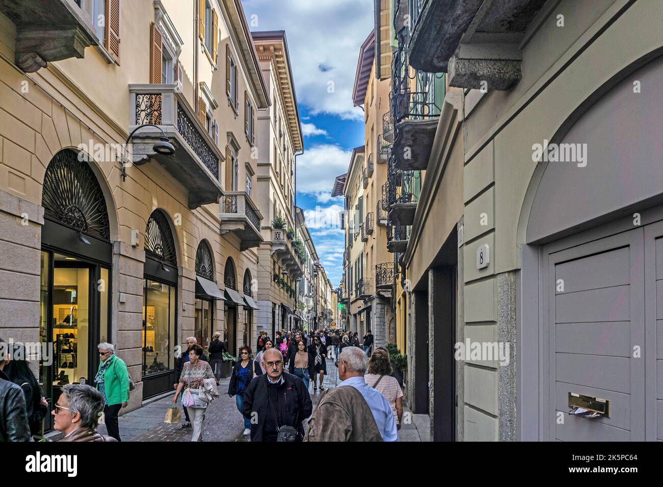 Shopping Street In Como Italy Stock Photo Alamy