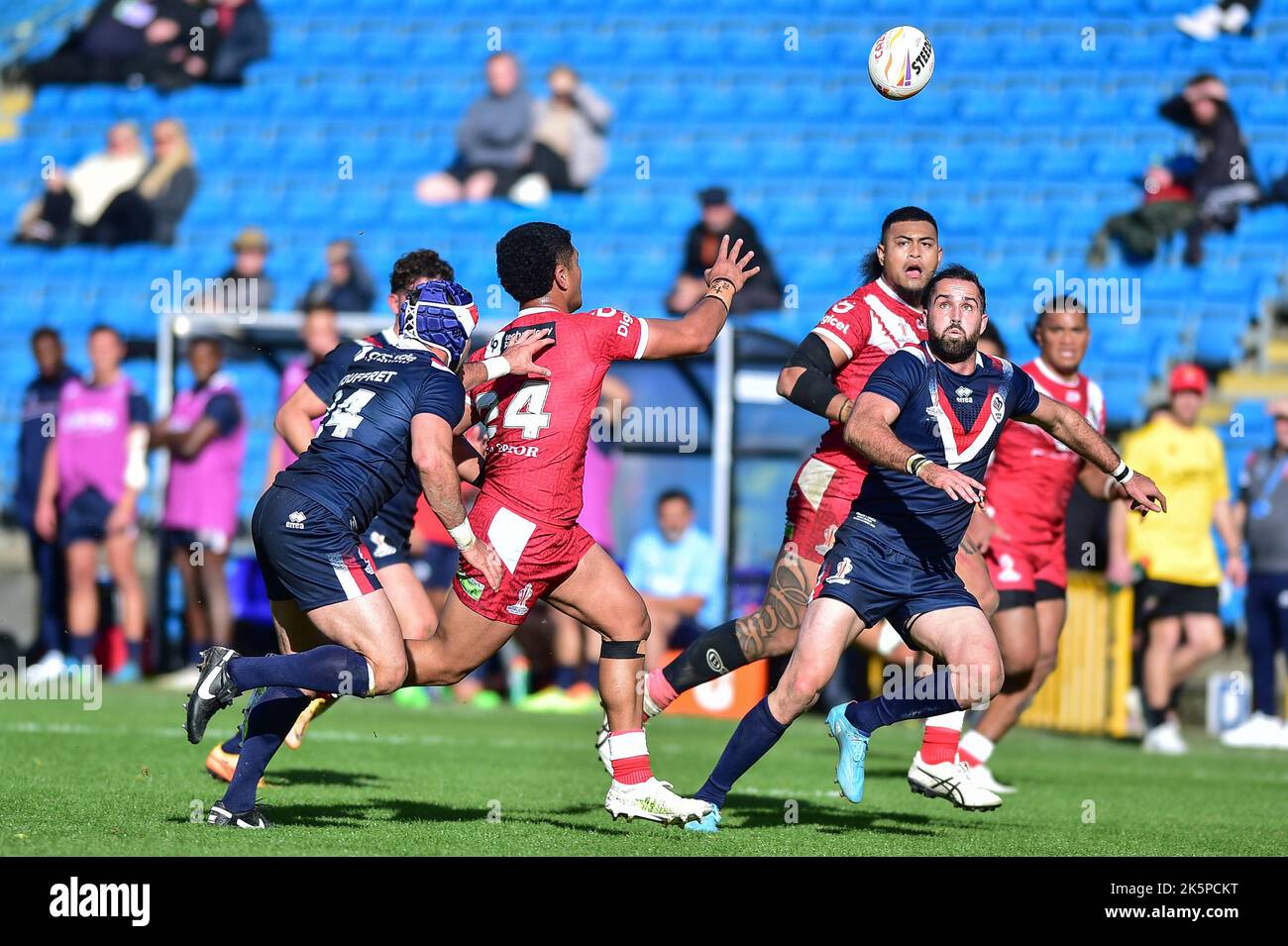 Halifax, England -8th October 2022 - Isaiya Katoa of Tonga passes wide ...