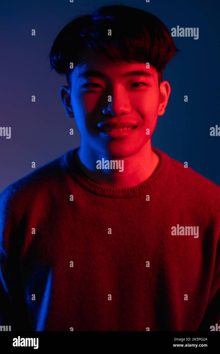 neon light portrait modern illumination man red Stock Photo - Alamy