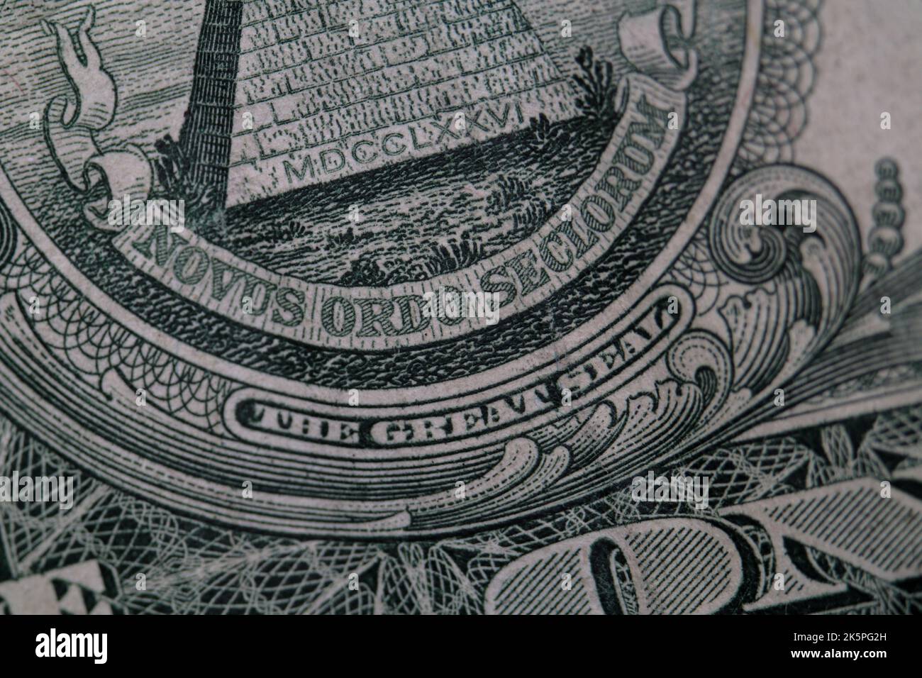 One dollar bill great seal pyramid detail close up Stock Photo - Alamy