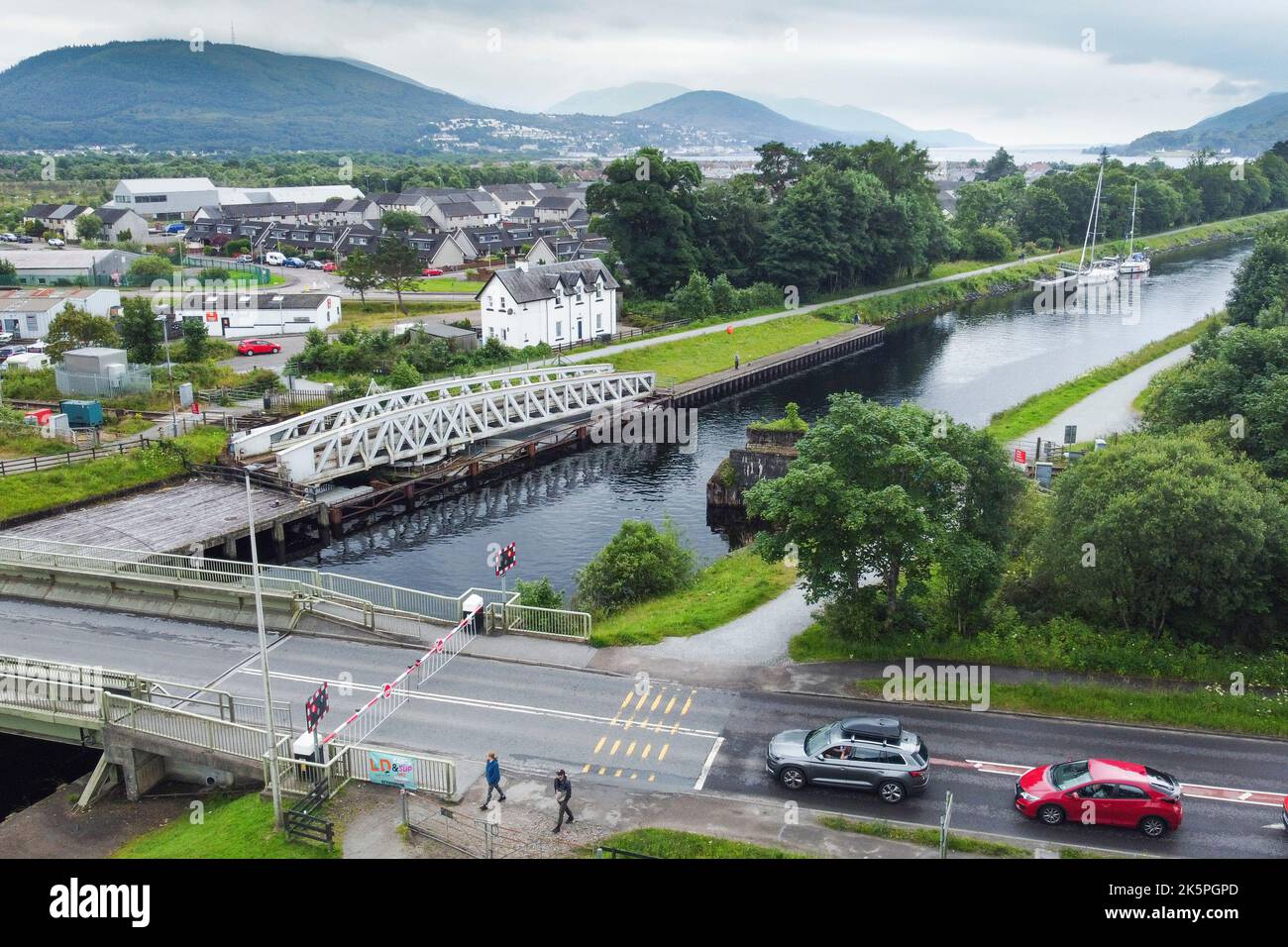 44871 steam train at Neptune's Staircase - Banavie, Scotland crossing ...