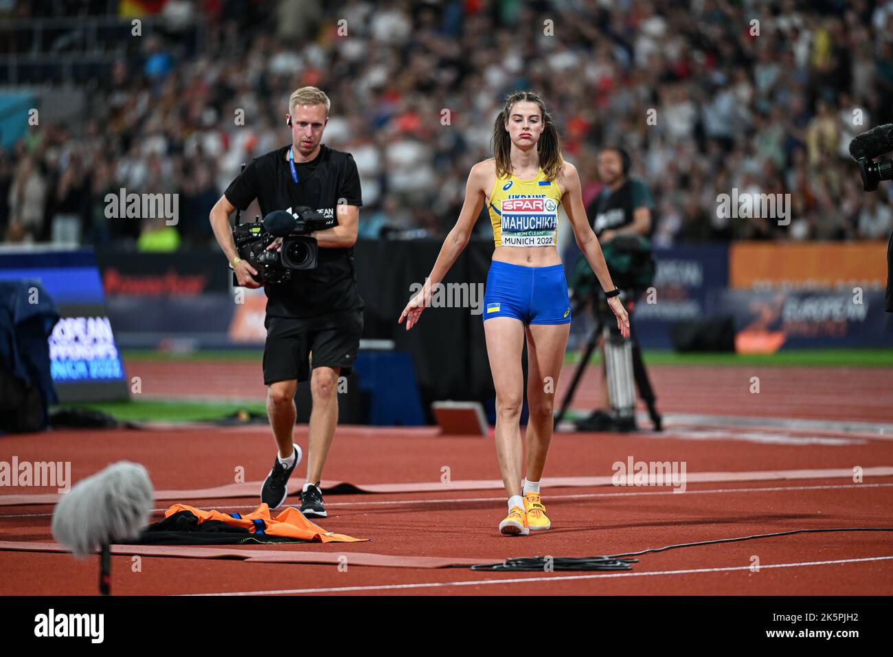 Yaroslava Mahuchikh participating in the High Jump of the European ...