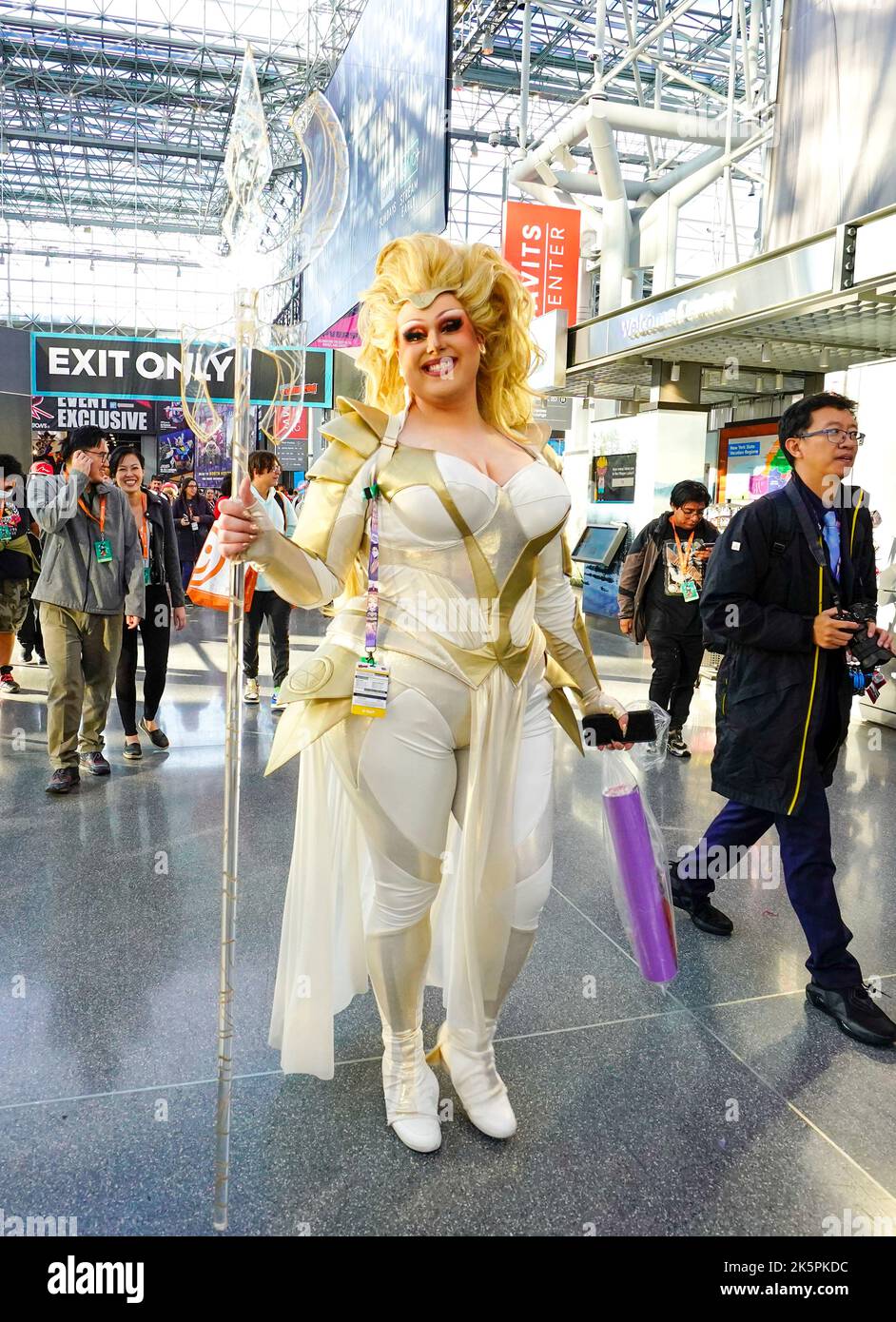 Drag queen sal minella hi-res stock photography and images - Alamy