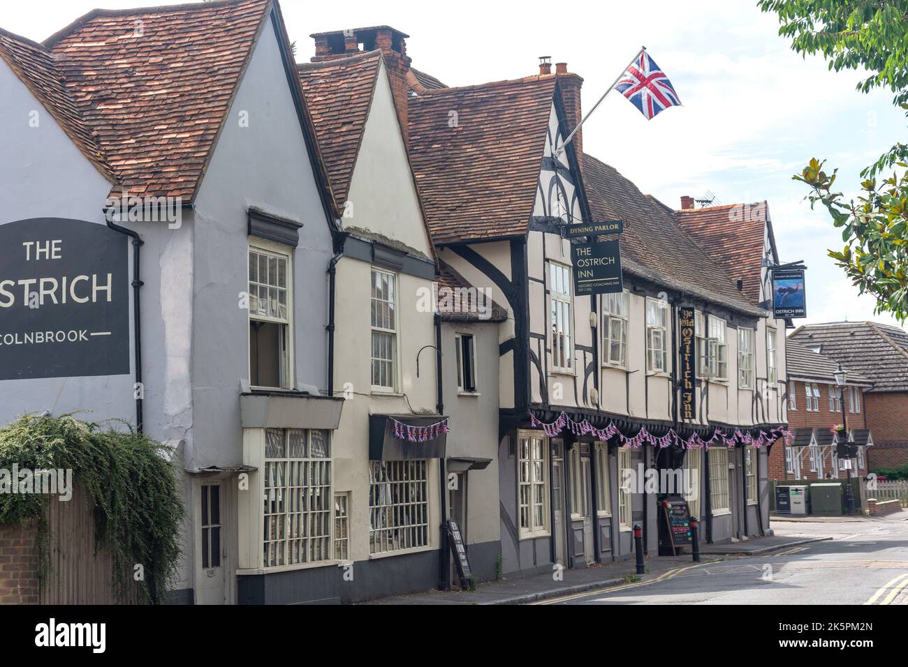 The ostrich inn colnbrook hi-res stock photography and images - Alamy