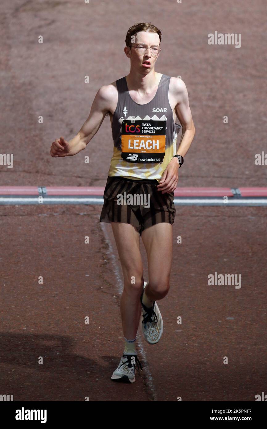 Matthew LEACH, (GBR) of Great Britain finishes in the mens London ...