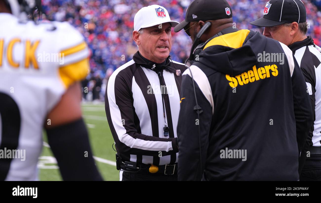 Orchard Park, New York. Highmark Stadium. 9th Oct, 2022. Umpire Alan ...