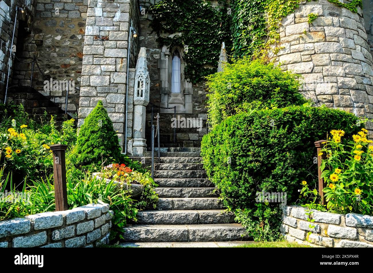 Old stone castle Stock Photo - Alamy