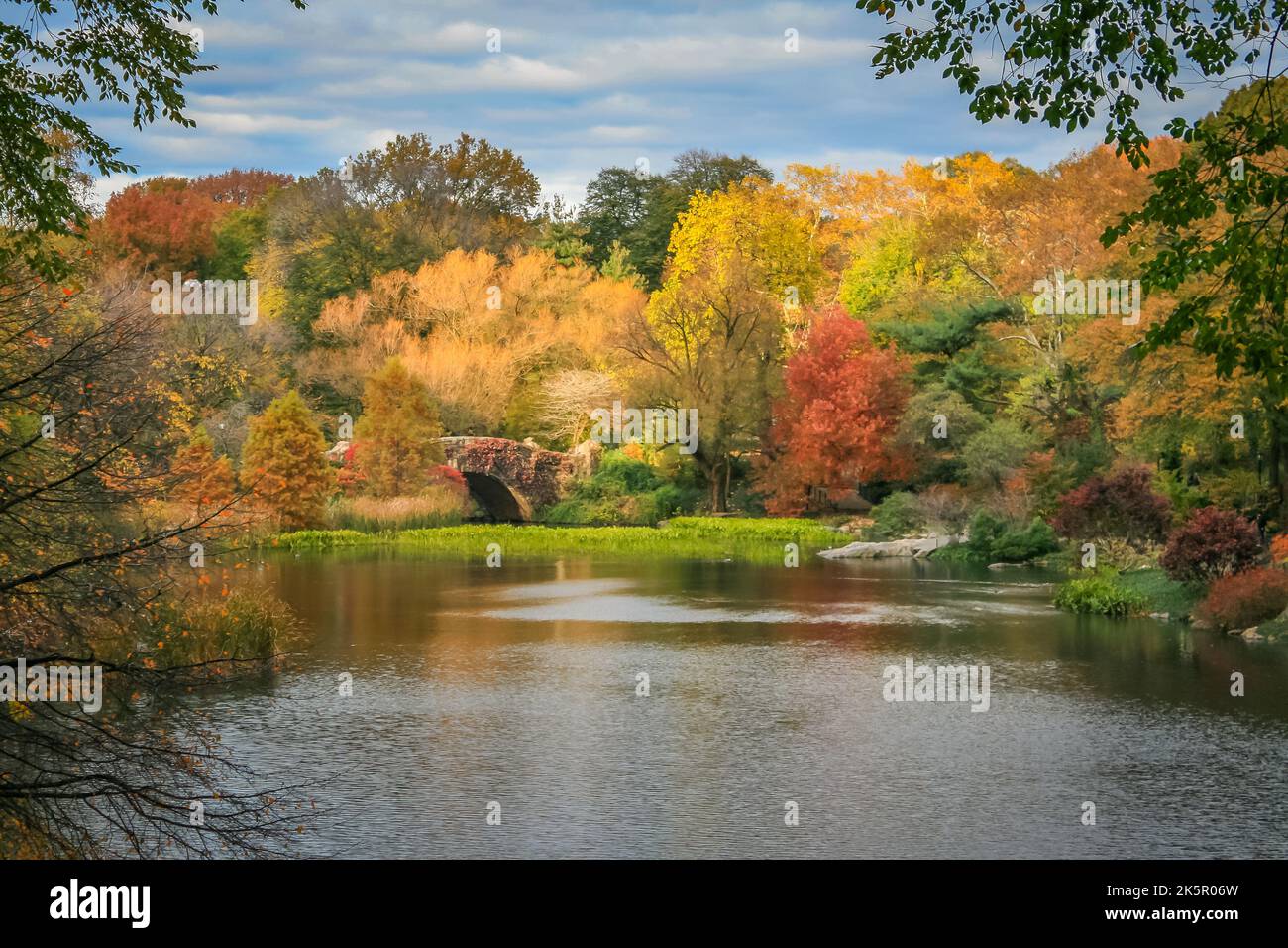 Elm bridge hi-res stock photography and images - Alamy