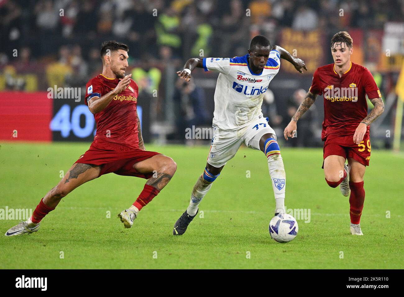 Assan Ceesay of US Lecce and Lorenzo Pellegrini of AS Roma during Serie ...