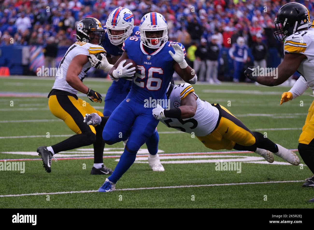 Orchard Park, New York. Highmark Stadium. 9th Oct, 2022. Devin ...