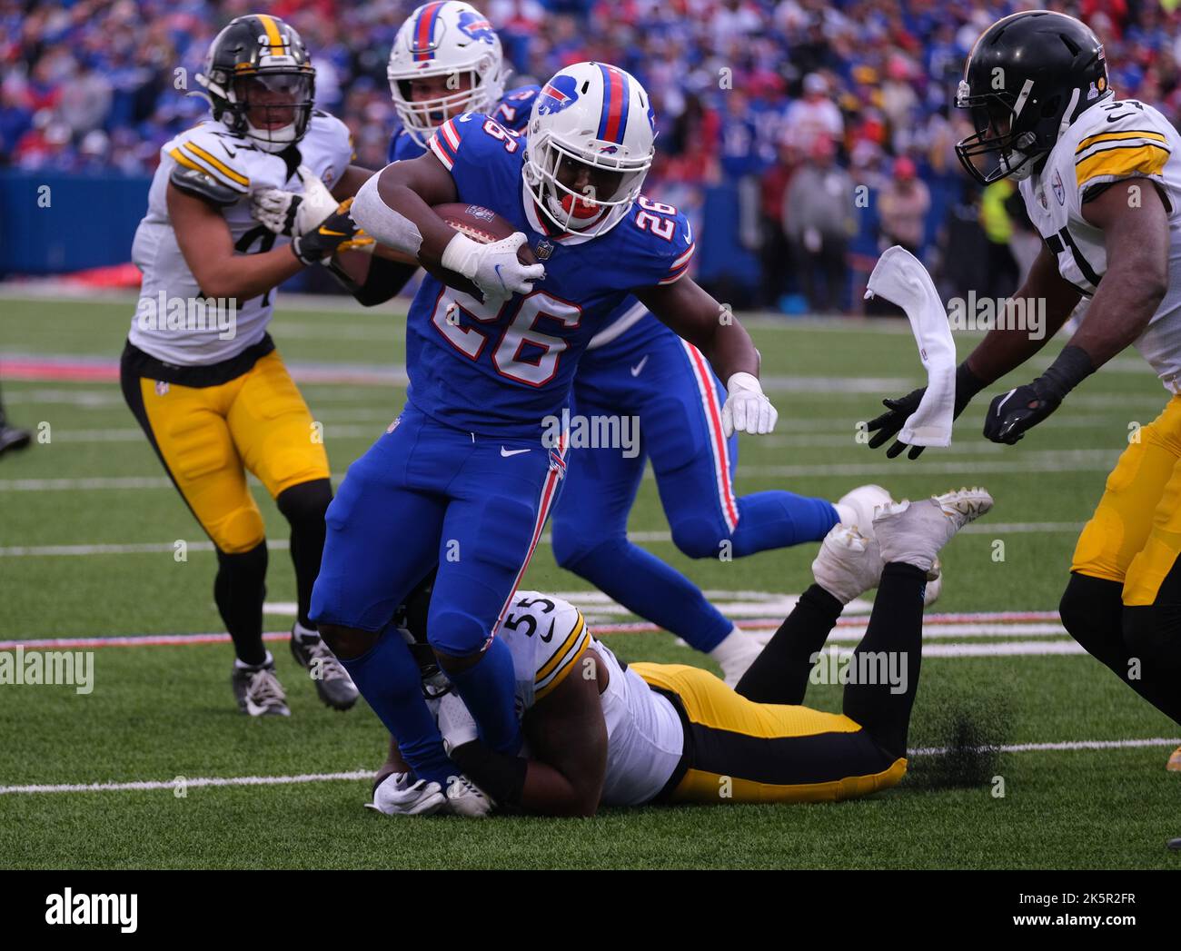 Orchard Park, New York. Highmark Stadium. 9th Oct, 2022. Devin ...