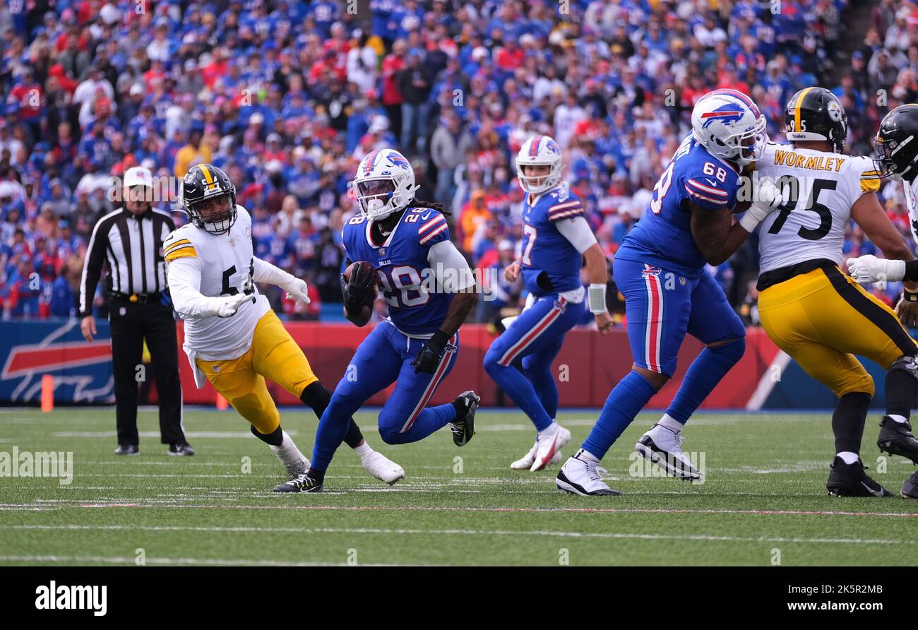 Orchard Park, New York. Highmark Stadium. 9th Oct, 2022. James Cook #28 ...