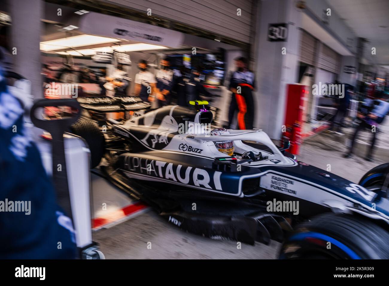 Honda f1 engine hi-res stock photography and images - Alamy