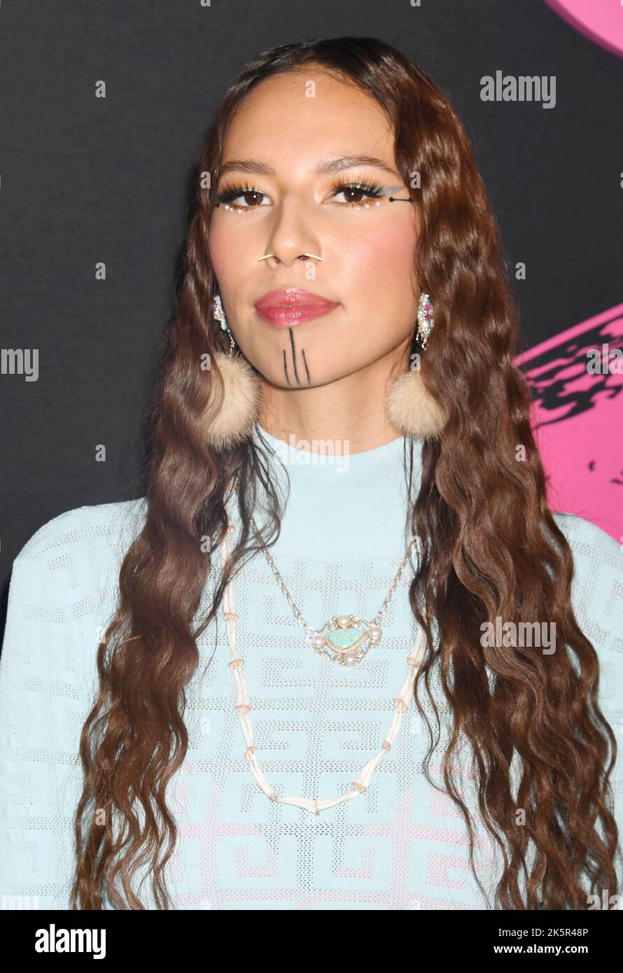 LOS ANGELES, CA - OCTOBER 08: Quannah Chasinghorse arrives at the ...