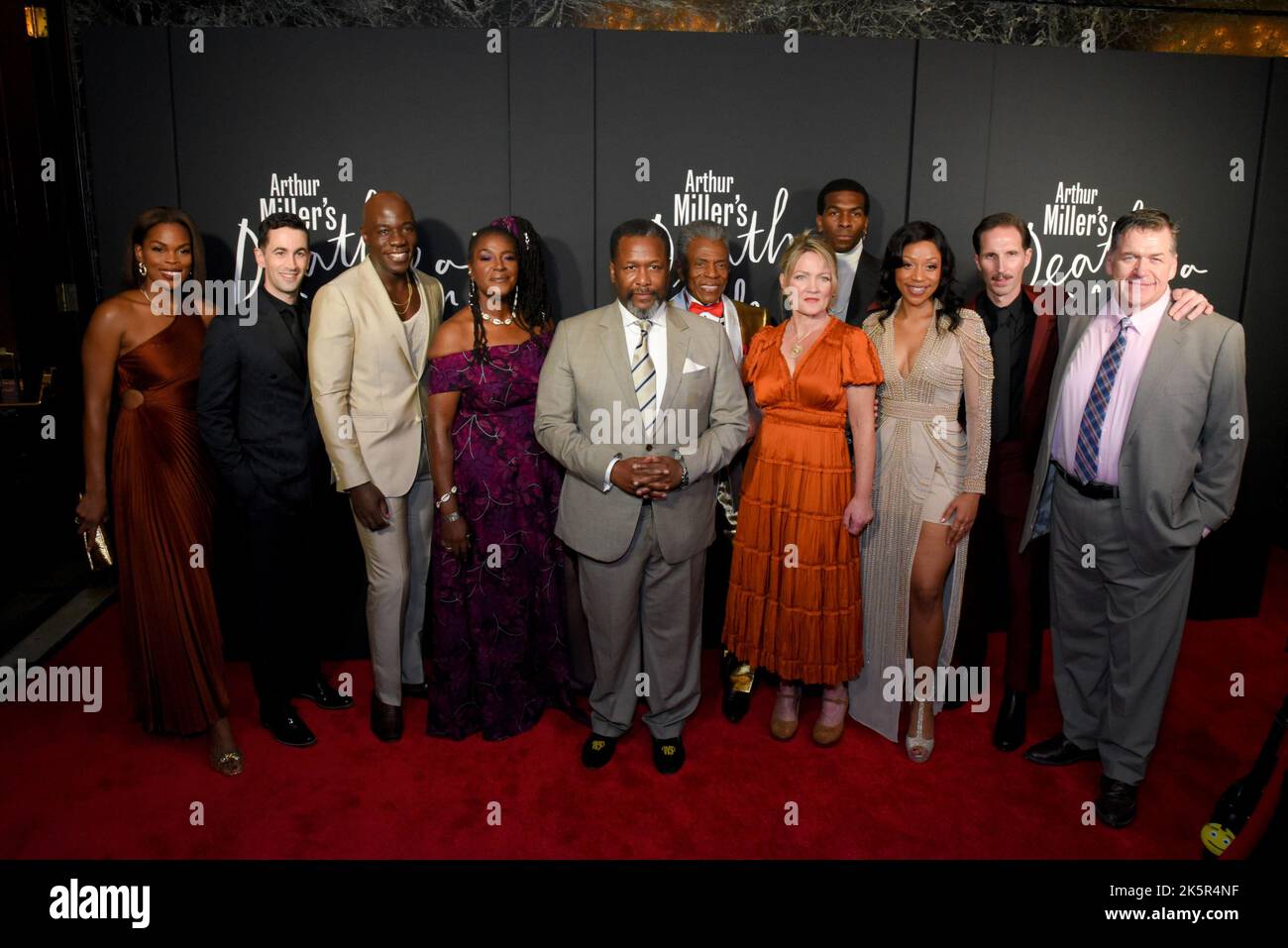 The case and crew pose for photos at the Death of a Salesman Broadway ...