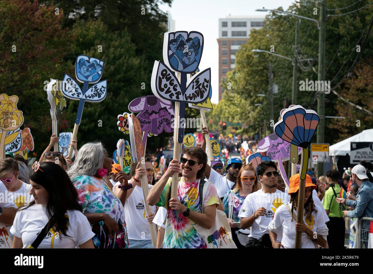 Atlanta, Georgia, USA. 9th Oct, 2022. Thousands from Atlanta's LGBTQ ...