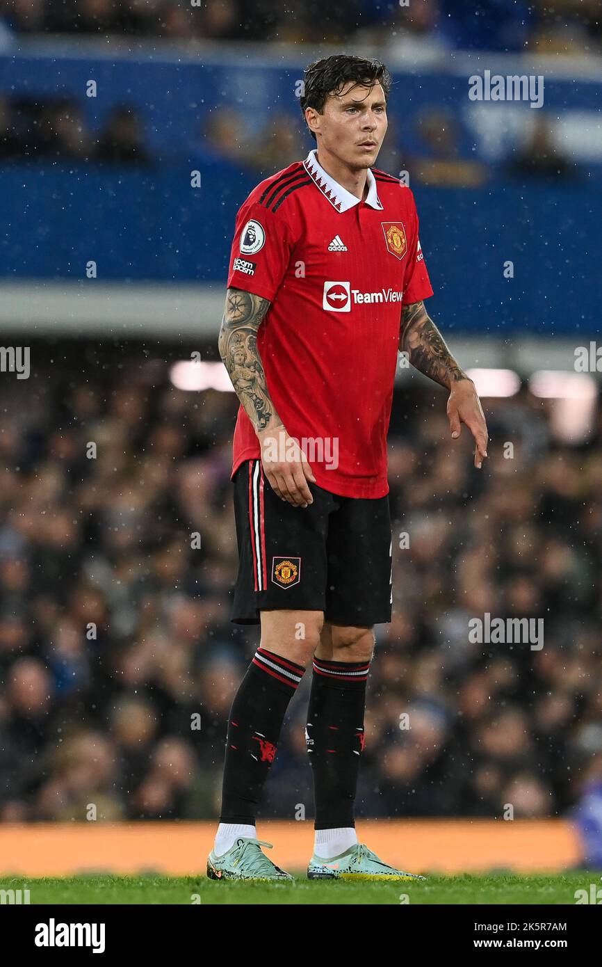 Victor Lindelöf #2 of Manchester United during the Premier League match ...