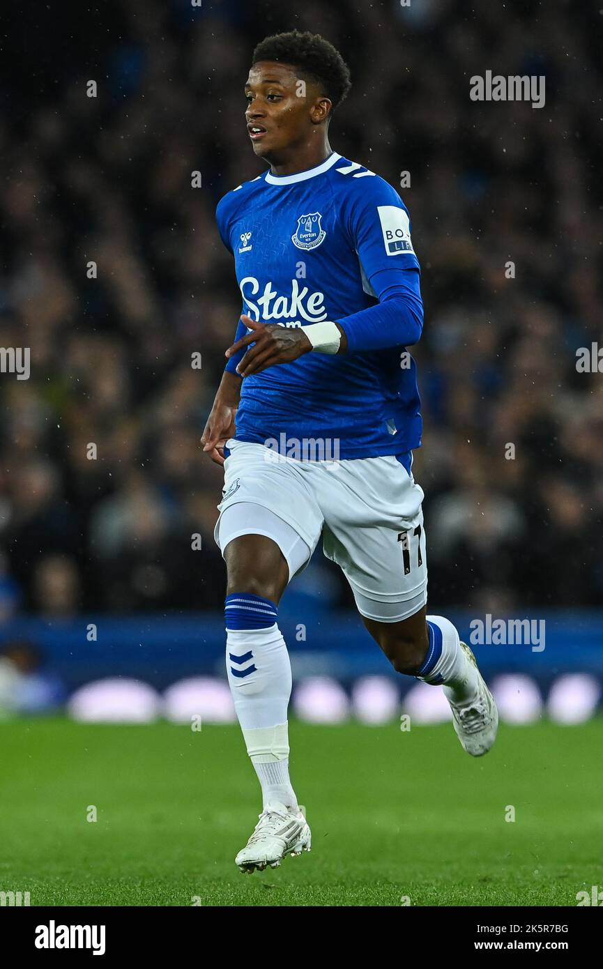 Demarai Gray #11 of Everton during the Premier League match Everton vs ...