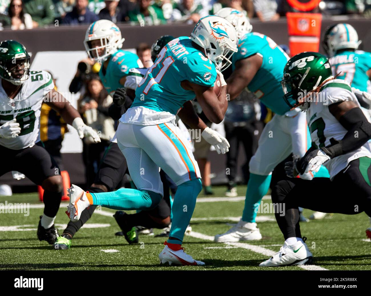East Rutherford, New Jersey, USA. 9th Oct, 2022. Miami Dolphins running ...