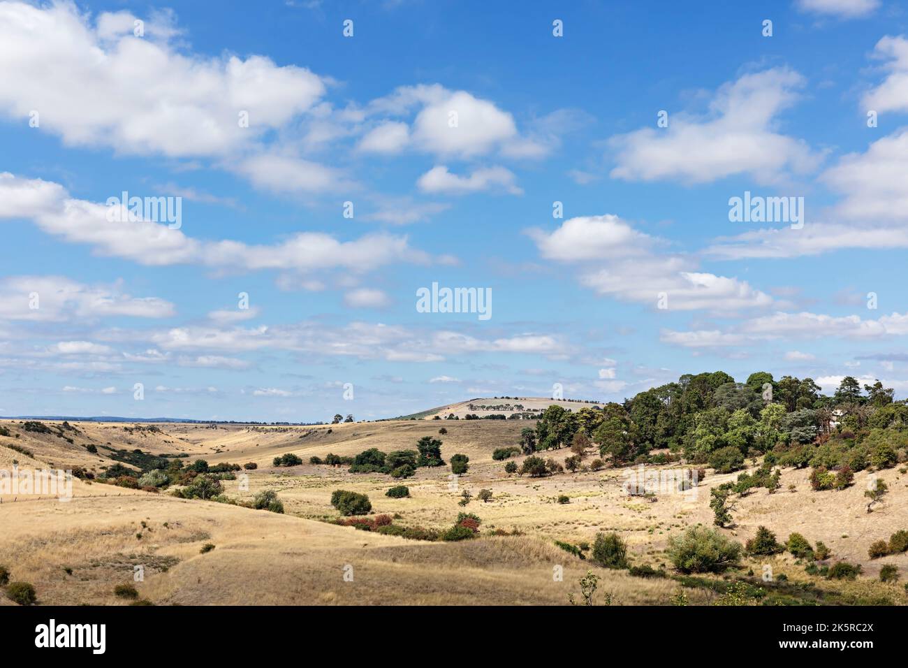 Clunes Australia / Rolling hills and valleys of the Clunes countryside ...