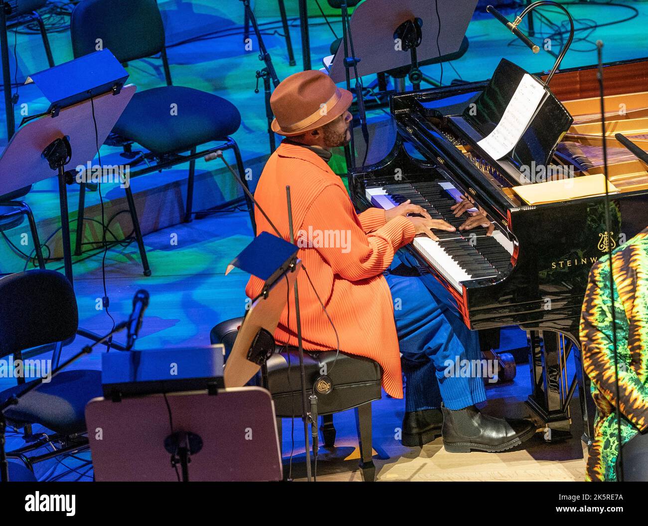 Sullivan Fortner on piano with New York Philharmonic and Etienne ...