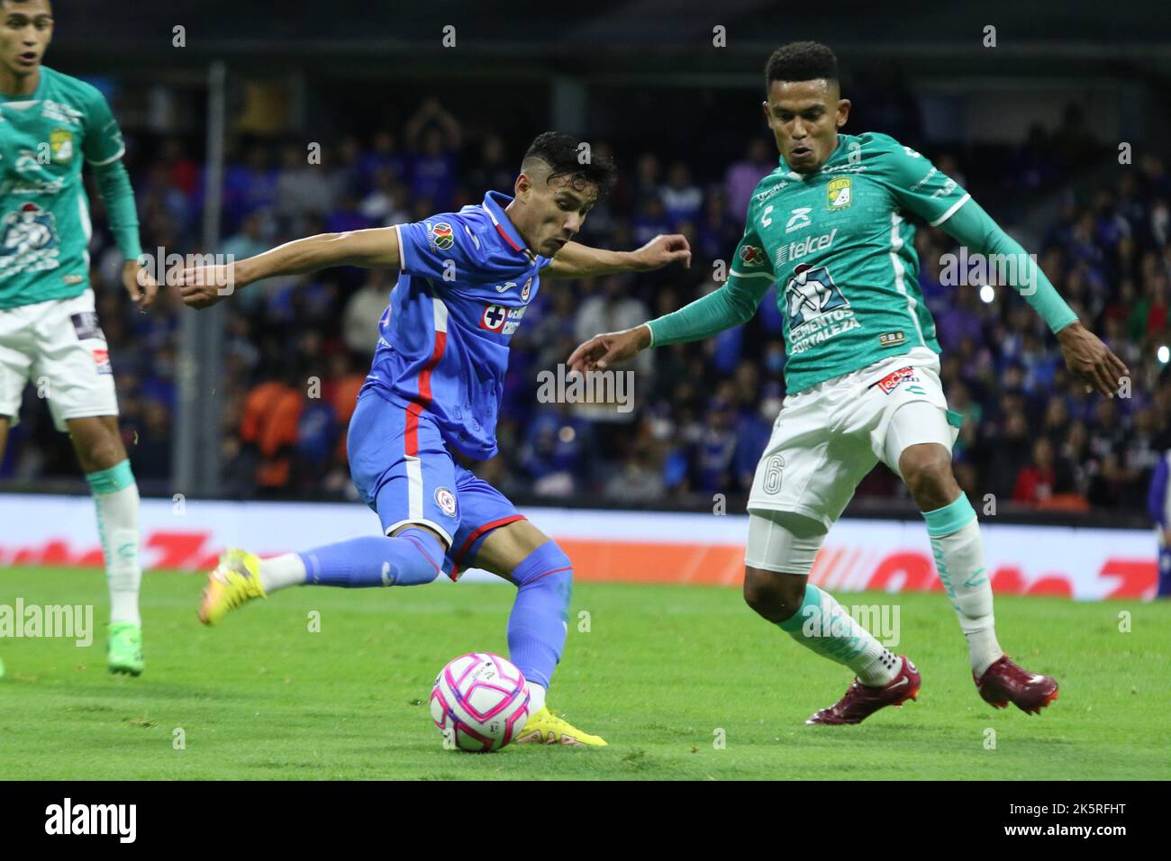 Cruz azul uriel antuna hi-res stock photography and images - Alamy