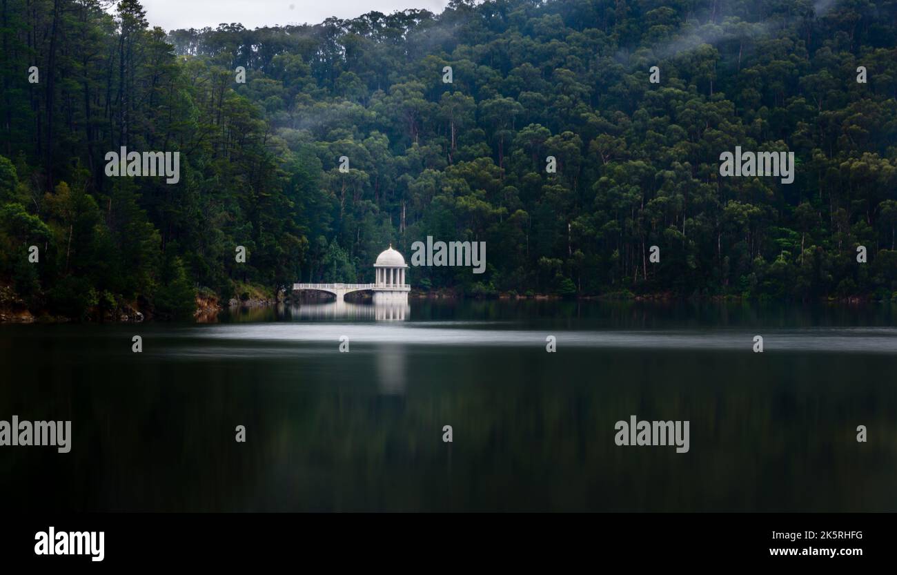 A peaceful view of the Maroondah reservoir park, Melbourne, Australia ...