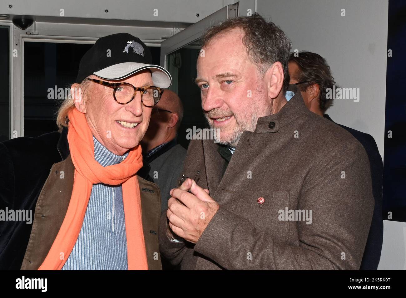 Munich, Germany. 09th Oct, 2022. Comedian Otto Waalkes (l) and host and ...