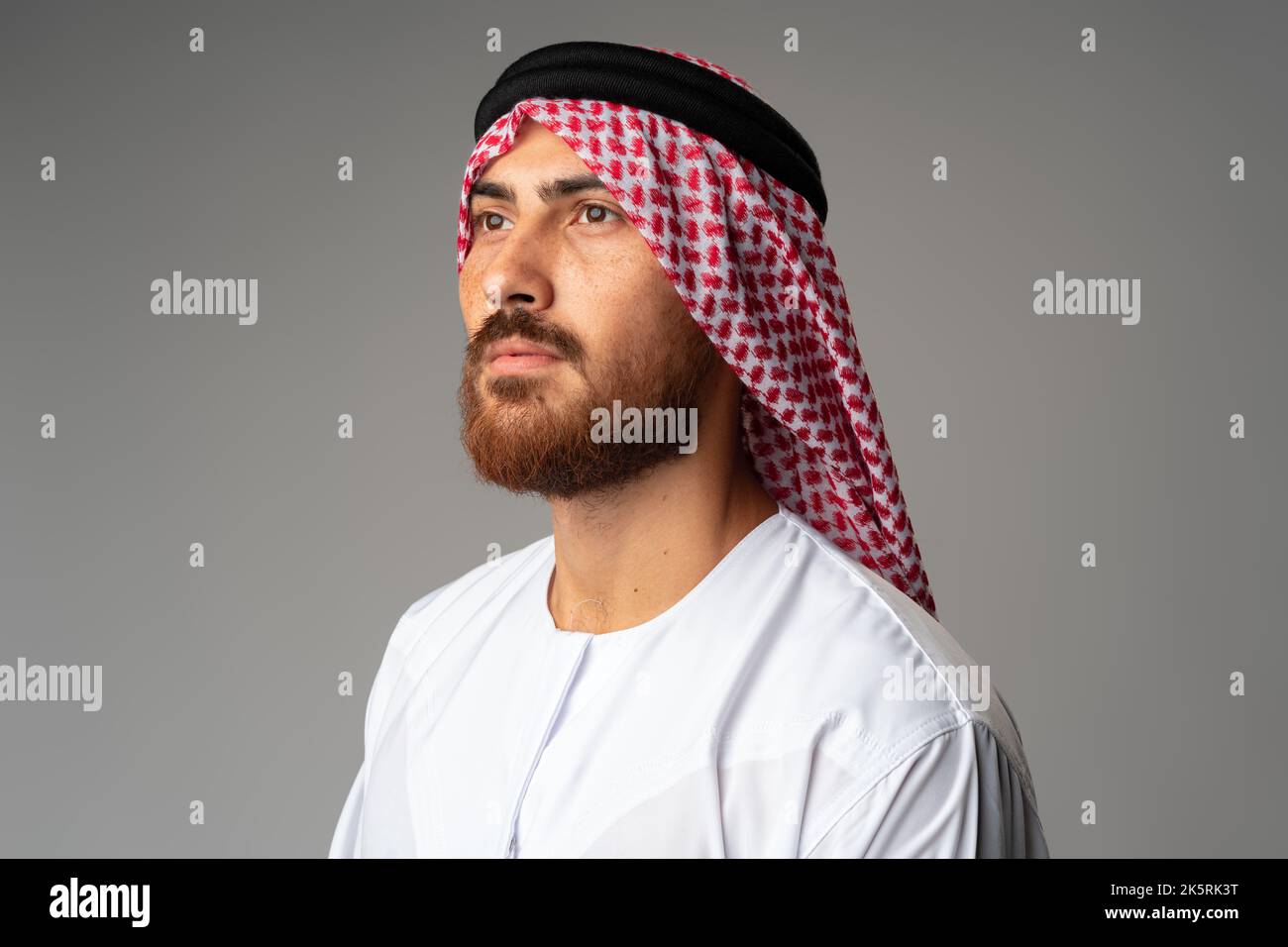 Studio shot portrait saudi arabian hi-res stock photography and images ...