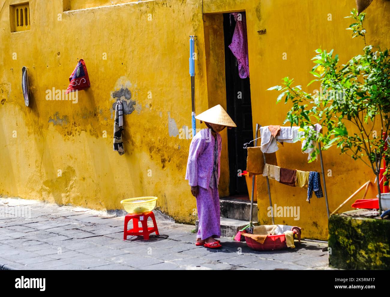 Conical hat stands hi-res stock photography and images - Alamy