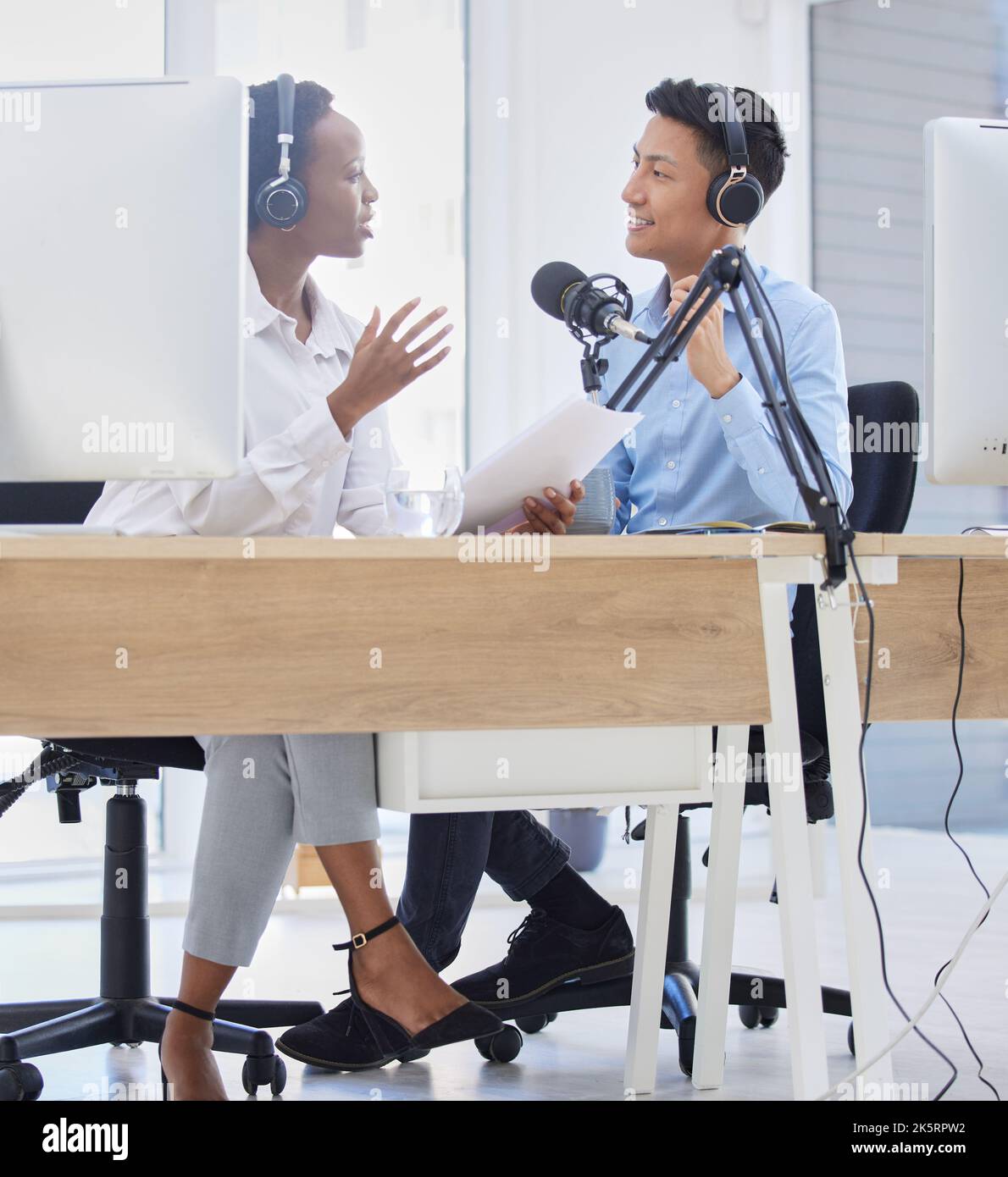 Podcast interview radio show businessman hi-res stock photography and ...