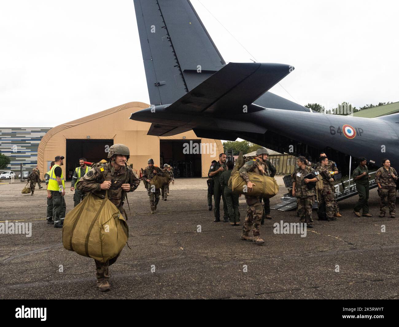 French soldiers from the 1st parachute fighter regiment of Pau during a ...