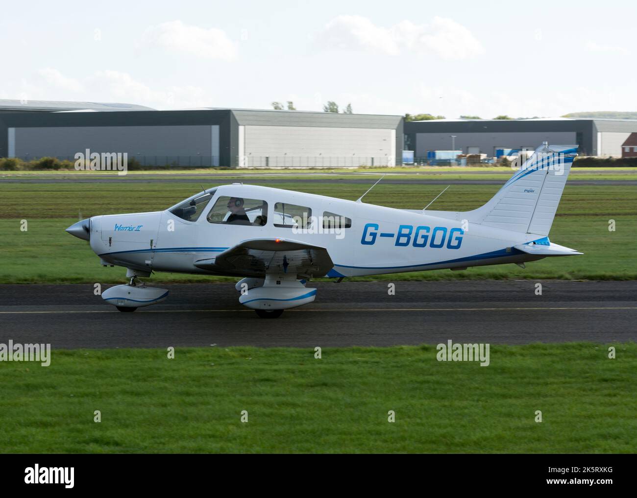 Piper PA-28-161 Cherokee Warrior II at Wellesbourne Airfield ...