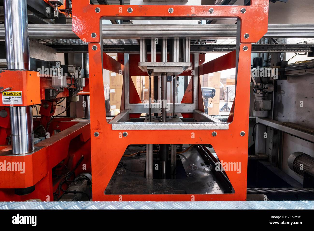 Vacuum thermoforming machine in the factory,Vacuum thermoforming ...