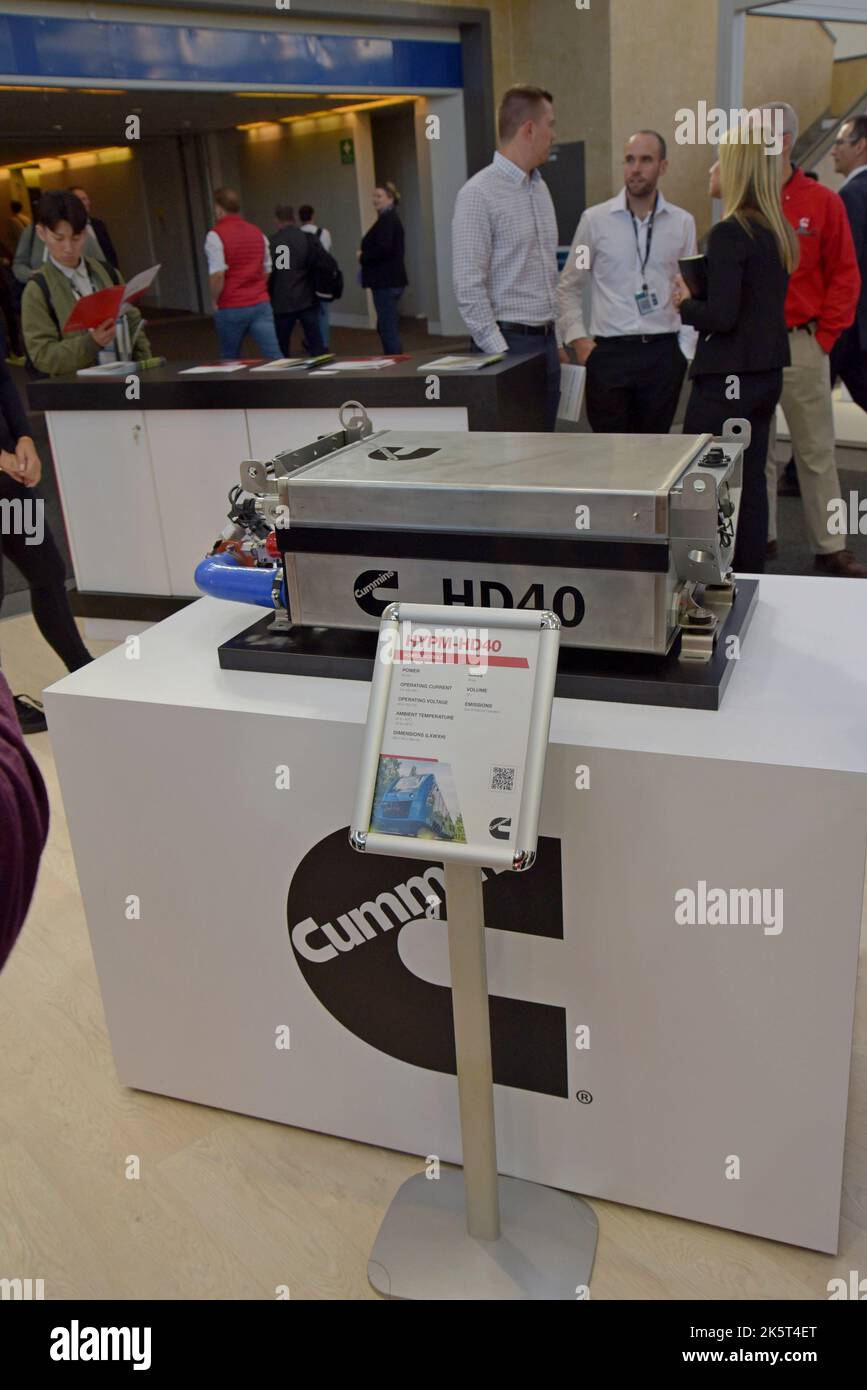 Cummins HD40 hydrogen fuel cell on display at the International ...