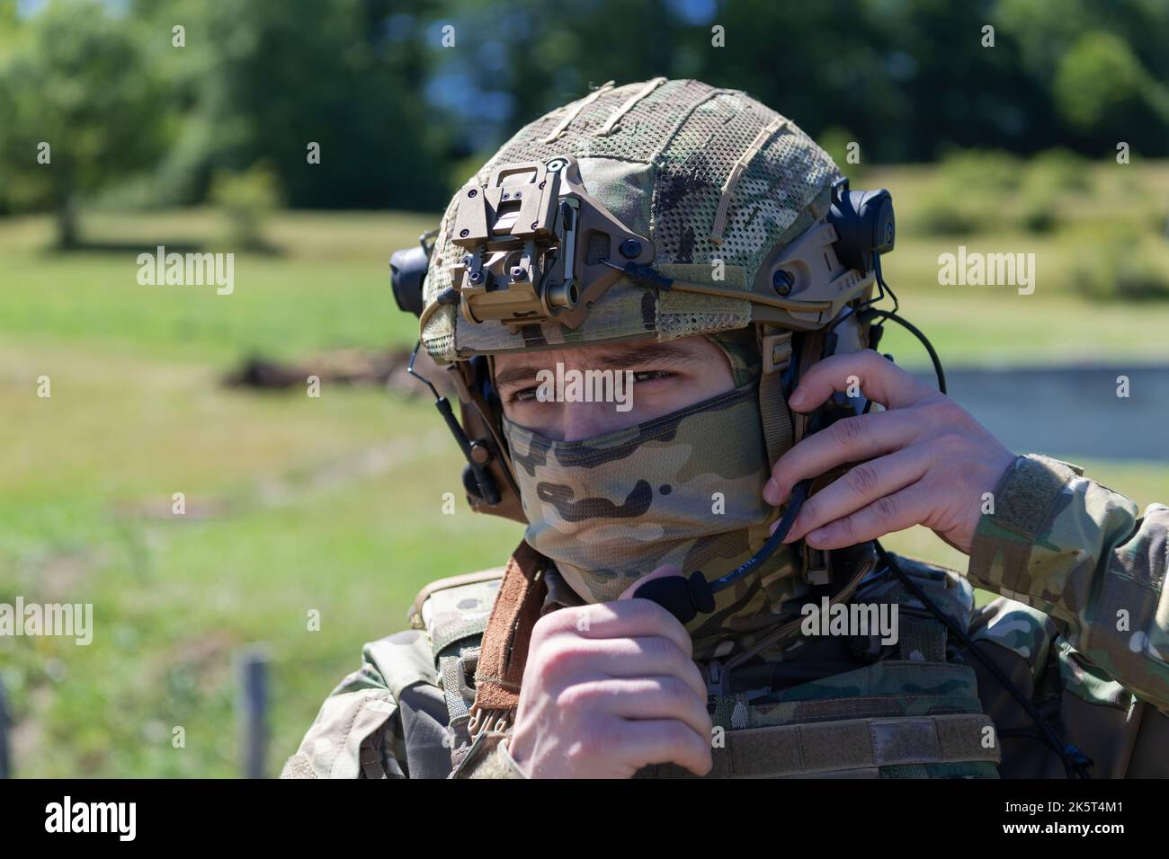 special operations soldiers team preparing tactical and communication ...