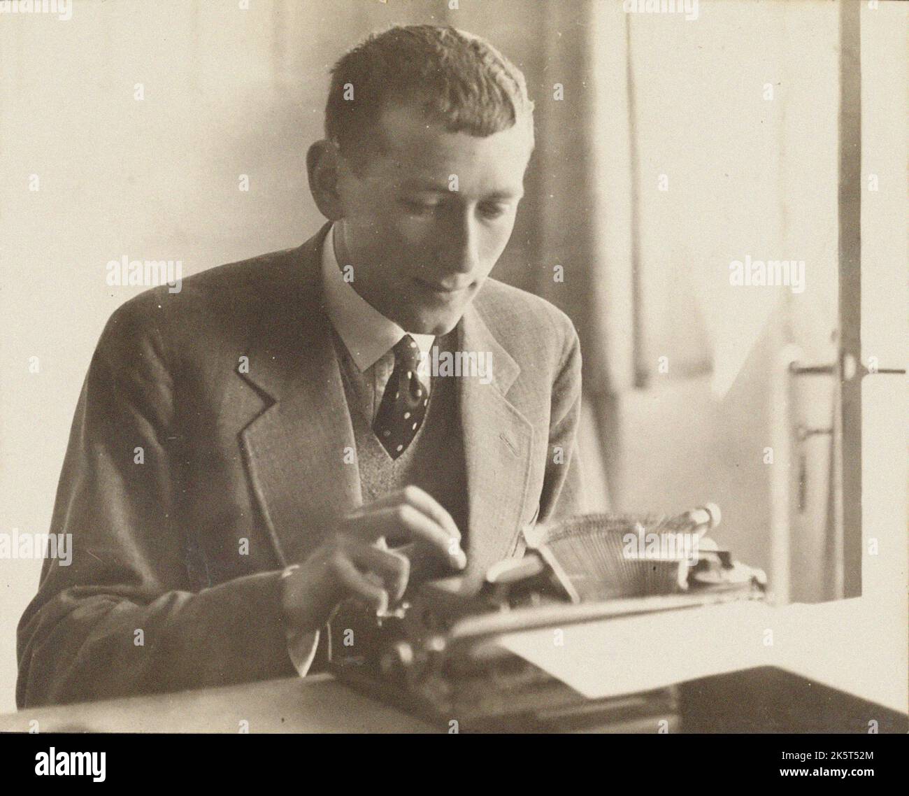 Walter active 1920s hi-res stock photography and images - Alamy