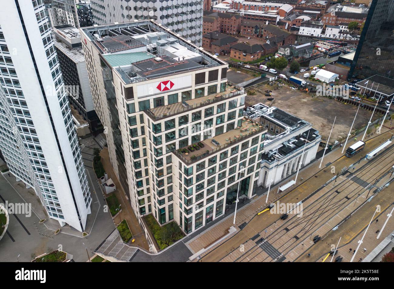 Hsbc 1 centenary square hi-res stock photography and images - Alamy