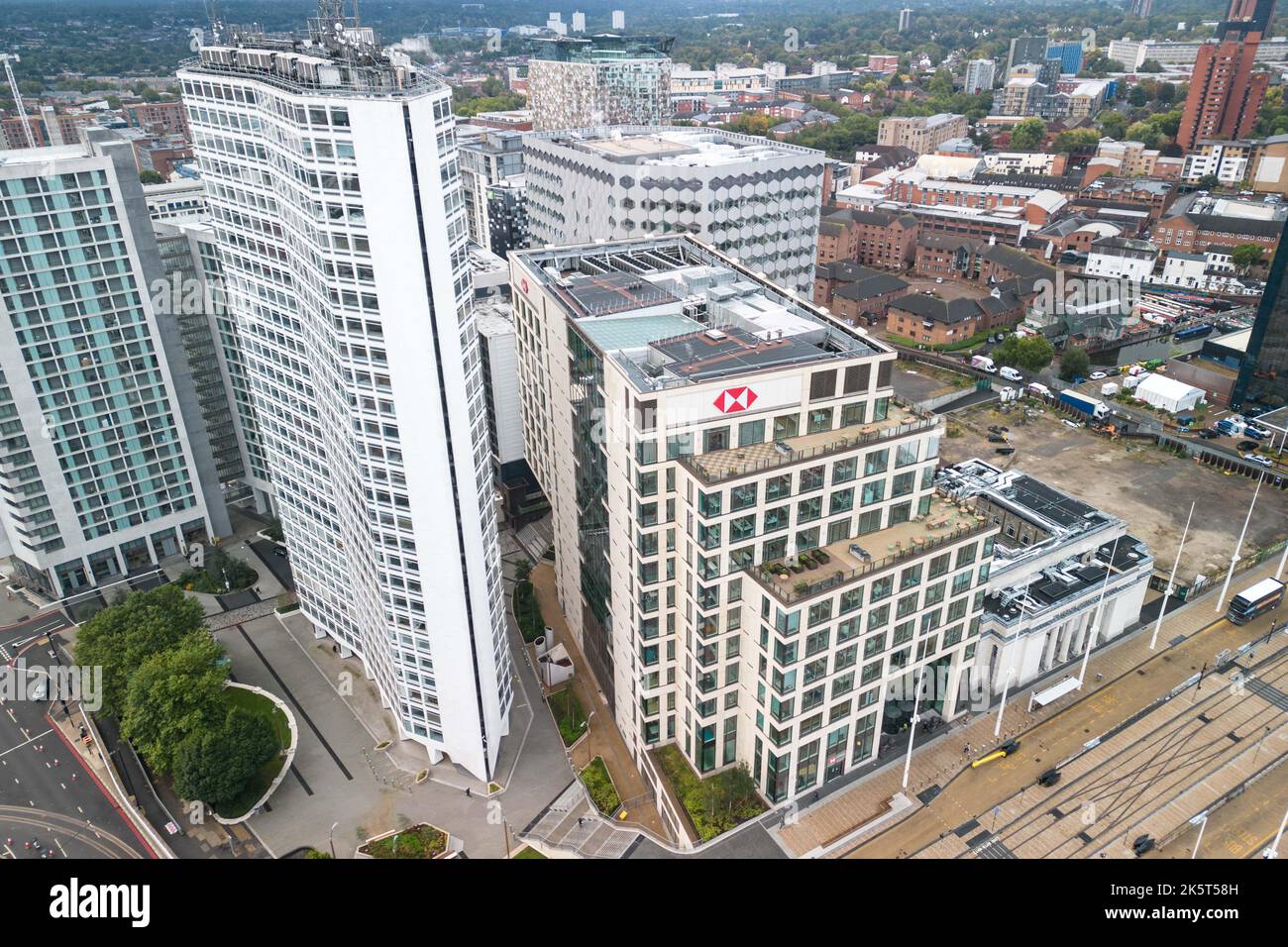 Hsbc b1 1hq hi-res stock photography and images - Alamy