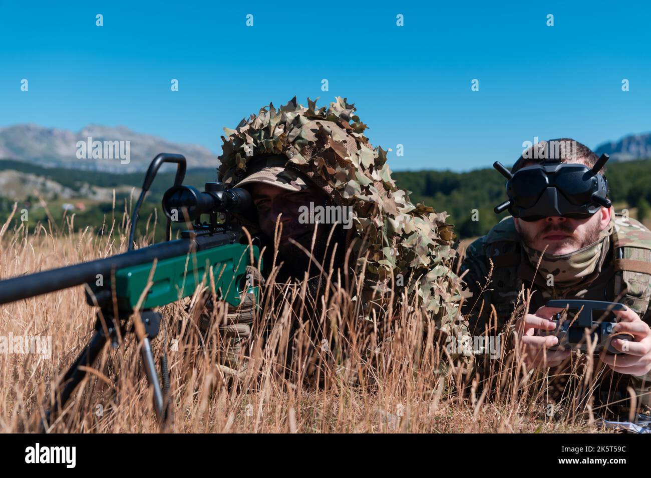 Virtual rifle hi-res stock photography and images - Alamy