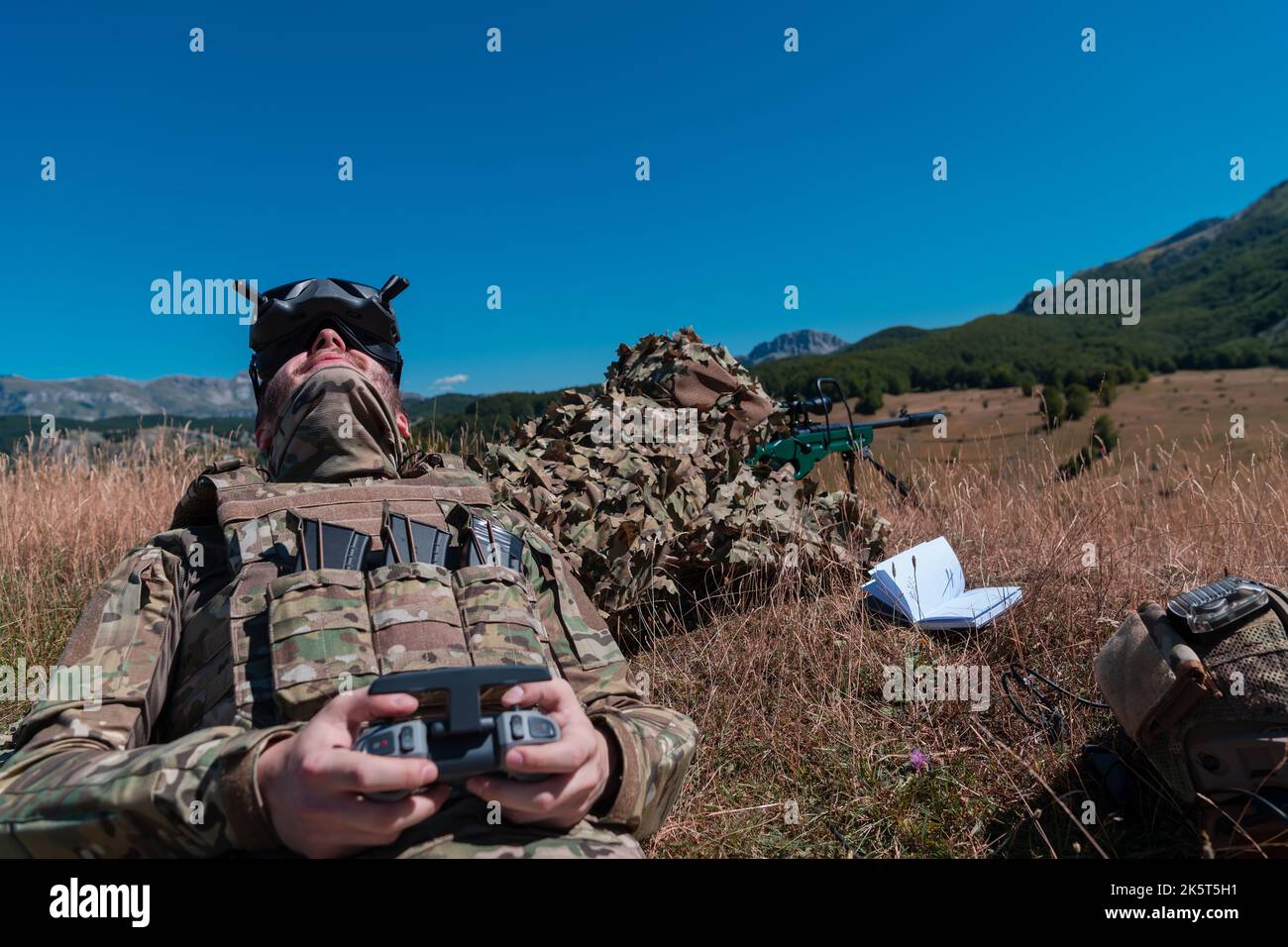 Aerial sniper hi-res stock photography and images - Alamy