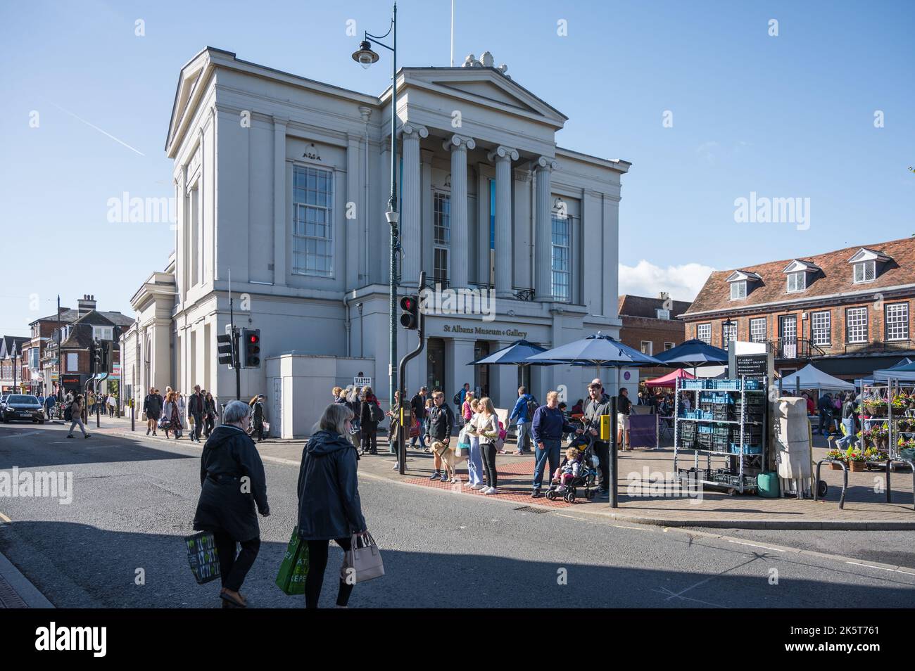 St Albans Museum and Gallery housed in the former town hall building ...