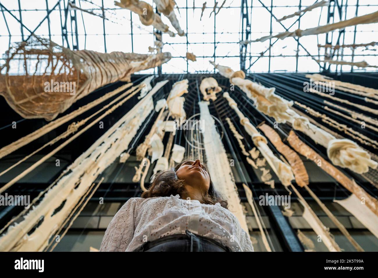 London, UK. 10th Oct, 2022. Hyundai Commission: Cecilia Vicuña, Brain Forest Quipu, in the ...