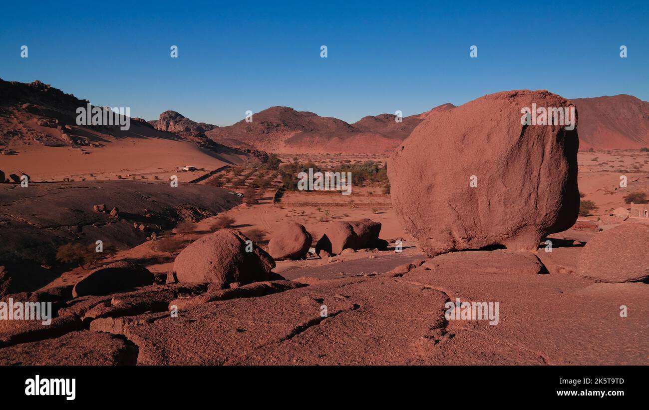 Boulder landscape near Djanet Tassili, Algeria Stock Photo - Alamy